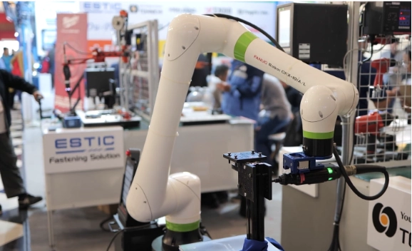 FANUC Cobot Solusi Otomasi Kolaboratif Modern untuk Industri